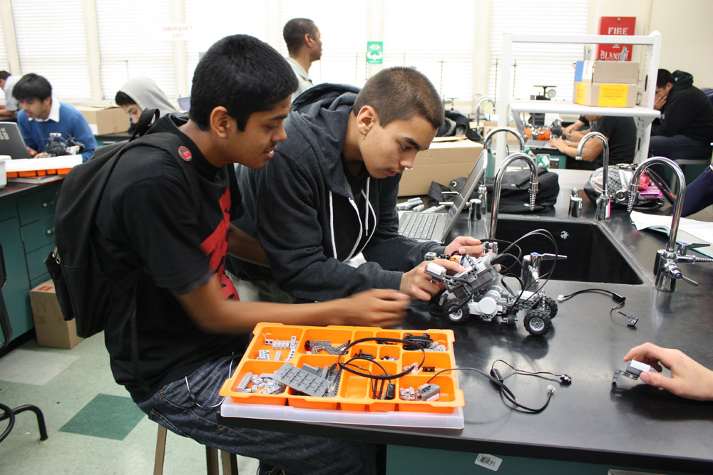 Photo Gallery – Exploring Computer Science